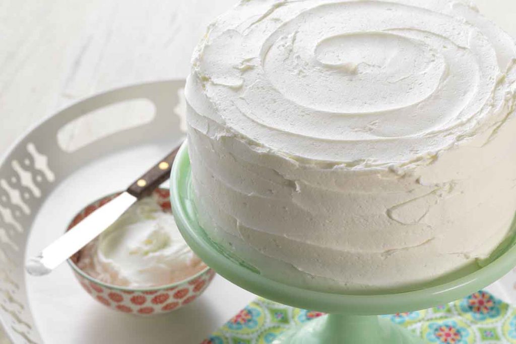 5 Cake Decorating Tips and Tricks that Turn an Ordinary Cake into a ...